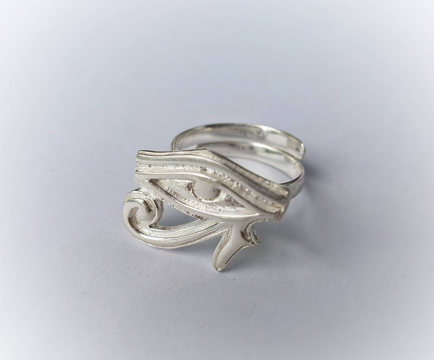 Eye of Horus Ring – FeatherTribe